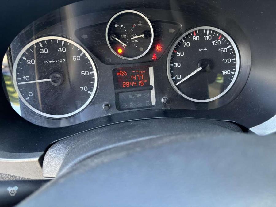 Pelēks Peugeot Partner 2009 Tauragė, ar dzinēja tilpumu 1.56 L un nobraukumu 280 tūkst. km par 2800 €, foto 9 vietnē AUTOMOTO.COM.LV
