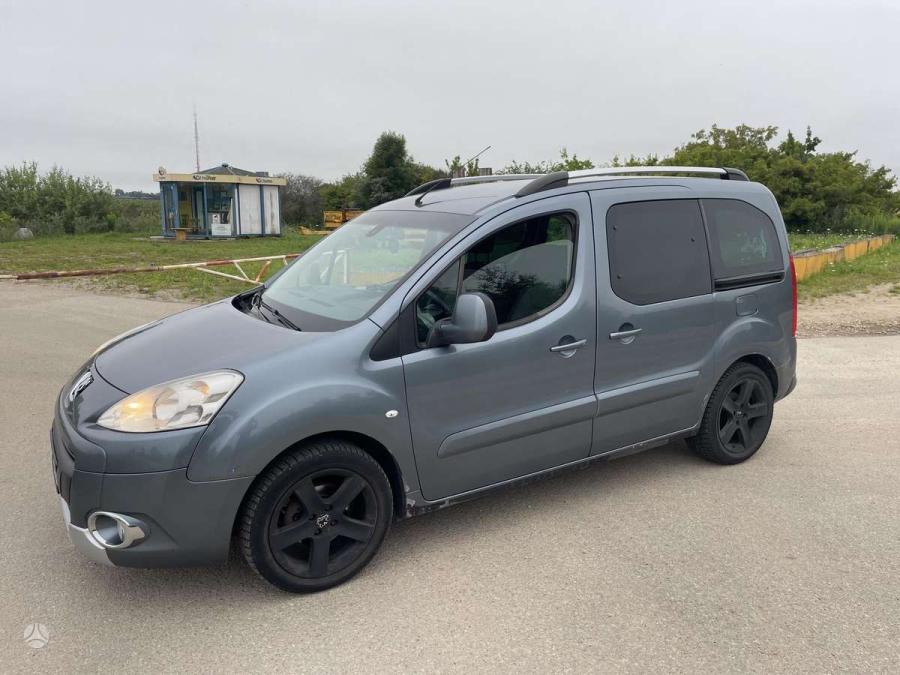 Pelēks Peugeot Partner 2009 Tauragė, ar dzinēja tilpumu 1.56 L un nobraukumu 445 tūkst. km par 2800 €, foto 3 vietnē AUTOMOTO.COM.LV