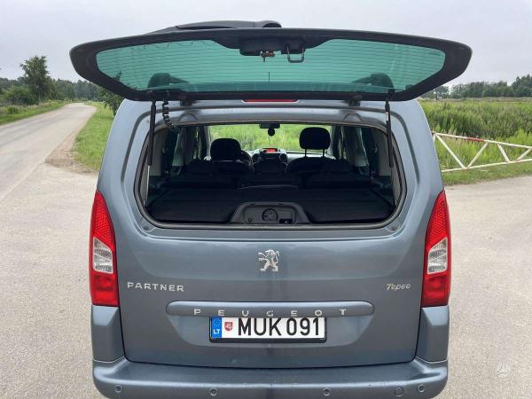 Pelēks Peugeot Partner 2009 Tauragė, ar dzinēja tilpumu 1.56 L un nobraukumu 445 tūkst. km par 2800 €, foto 3 vietnē AUTOMOTO.COM.LV