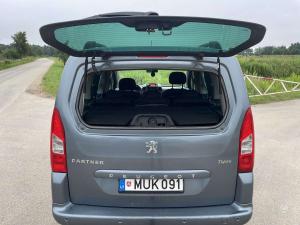 Pelēks Peugeot Partner 2009 Tauragė, ar dzinēja tilpumu 1.56 L un nobraukumu 445 tūkst. km par 2800 €, foto 4 vietnē AUTOMOTO.COM.LV