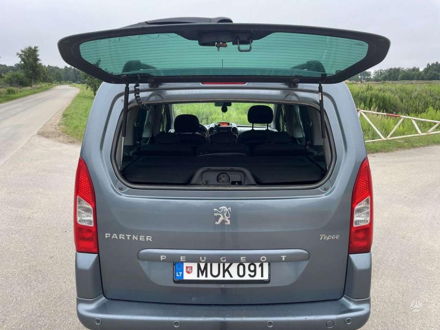Pelēks Peugeot Partner 2009 Tauragė, ar dzinēja tilpumu 1.56 L un nobraukumu 445 tūkst. km par 2800 €, foto 4 vietnē AUTOMOTO.COM.LV