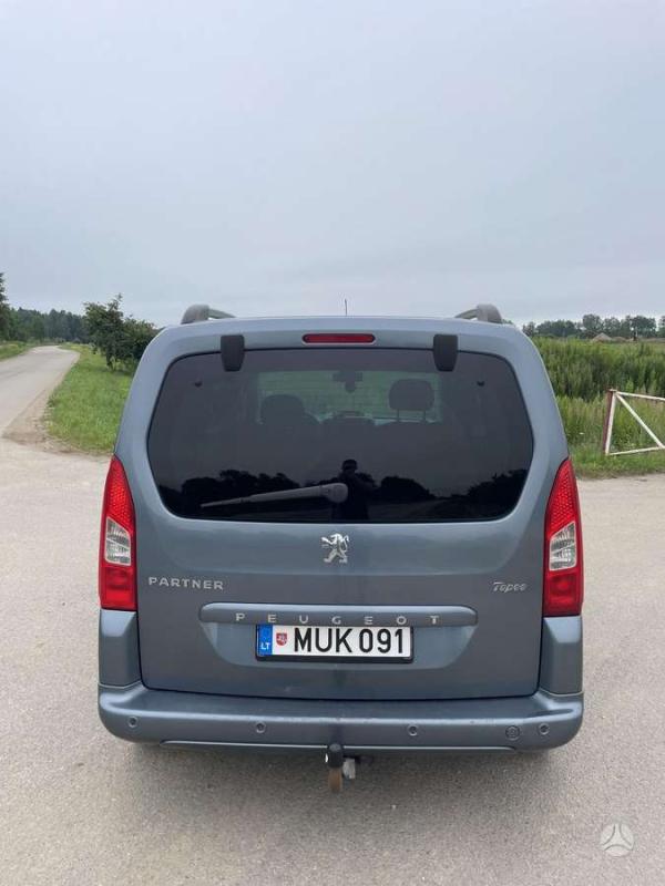 Pelēks Peugeot Partner 2009 Tauragė, ar dzinēja tilpumu 1.56 L un nobraukumu 445 tūkst. km par 2800 €, foto 5 vietnē AUTOMOTO.COM.LV