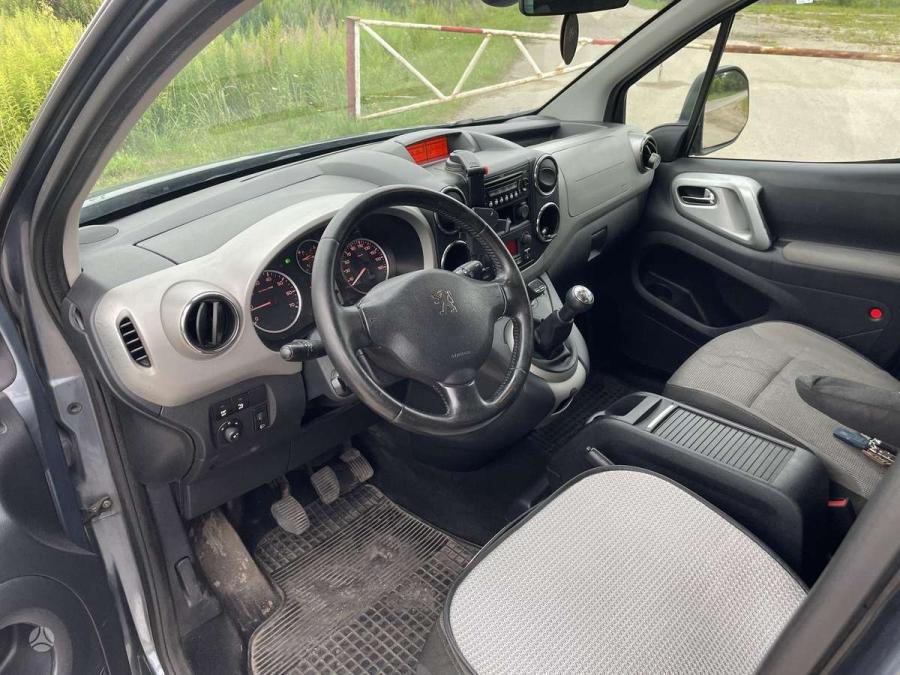 Pelēks Peugeot Partner 2009 Tauragė, ar dzinēja tilpumu 1.56 L un nobraukumu 445 tūkst. km par 2800 €, foto 11 vietnē AUTOMOTO.COM.LV
