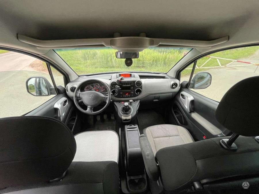 Pelēks Peugeot Partner 2009 Tauragė, ar dzinēja tilpumu 1.56 L un nobraukumu 445 tūkst. km par 2800 €, foto 12 vietnē AUTOMOTO.COM.LV