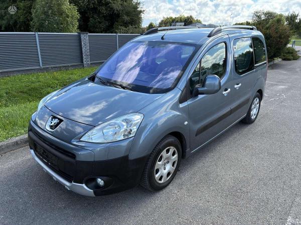 Grey Peugeot Partner 2009 in Siauliai, with an engine capacity of 1.56 L and mileage of 261 thousand km for 2950 €, photo 1 on AUTOMOTO.COM.LV