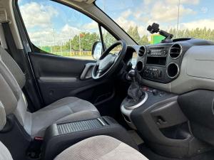 Grey Peugeot Partner 2009 in Siauliai, with an engine capacity of 1.56 L and mileage of 261 thousand km for 2950 €, photo 12 on AUTOMOTO.COM.LV