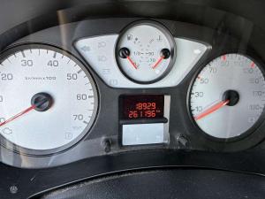 Grey Peugeot Partner 2009 in Siauliai, with an engine capacity of 1.56 L and mileage of 261 thousand km for 2950 €, photo 14 on AUTOMOTO.COM.LV