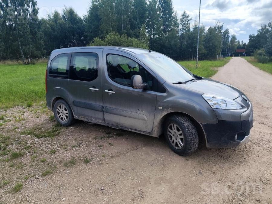 Grey Peugeot Partner 2009 in Jelgava, with an engine capacity of 1.60 L and mileage of 471 thousand km for 1750 €, photo 1 on AUTOMOTO.COM.LV