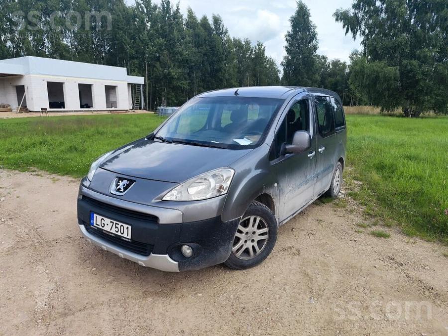 Grey Peugeot Partner 2009 in Jelgava, with an engine capacity of 1.60 L and mileage of 471 thousand km for 1750 €, photo 4 on AUTOMOTO.COM.LV