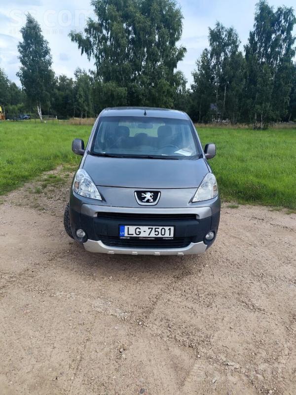 Pelēks Peugeot Partner 2009 Jelgava, ar dzinēja tilpumu 1.60 L un nobraukumu 417 tūkst. km par 1350 €, foto 1 vietnē AUTOMOTO.COM.LV