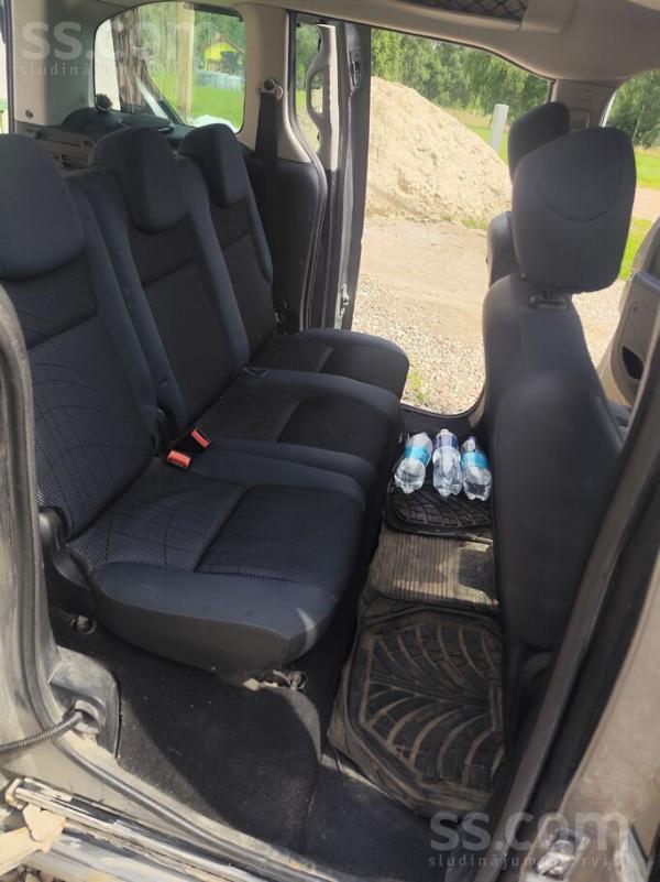 Pelēks Peugeot Partner 2009 Jelgava, ar dzinēja tilpumu 1.60 L un nobraukumu 417 tūkst. km par 1350 €, foto 6 vietnē AUTOMOTO.COM.LV