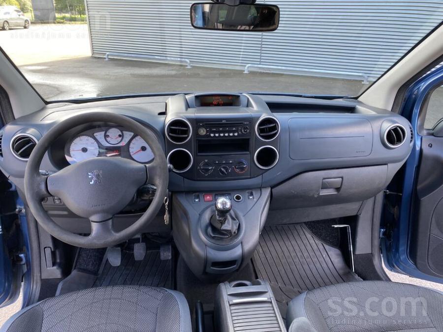 Pelēks Peugeot Partner 2009 Rīga, ar dzinēja tilpumu 1.60 L un nobraukumu 285 tūkst. km par 2990 €, foto 10 vietnē AUTOMOTO.COM.LV