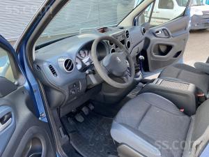 Pelēks Peugeot Partner 2009 Rīga, ar dzinēja tilpumu 1.60 L un nobraukumu 285 tūkst. km par 2990 €, foto 11 vietnē AUTOMOTO.COM.LV