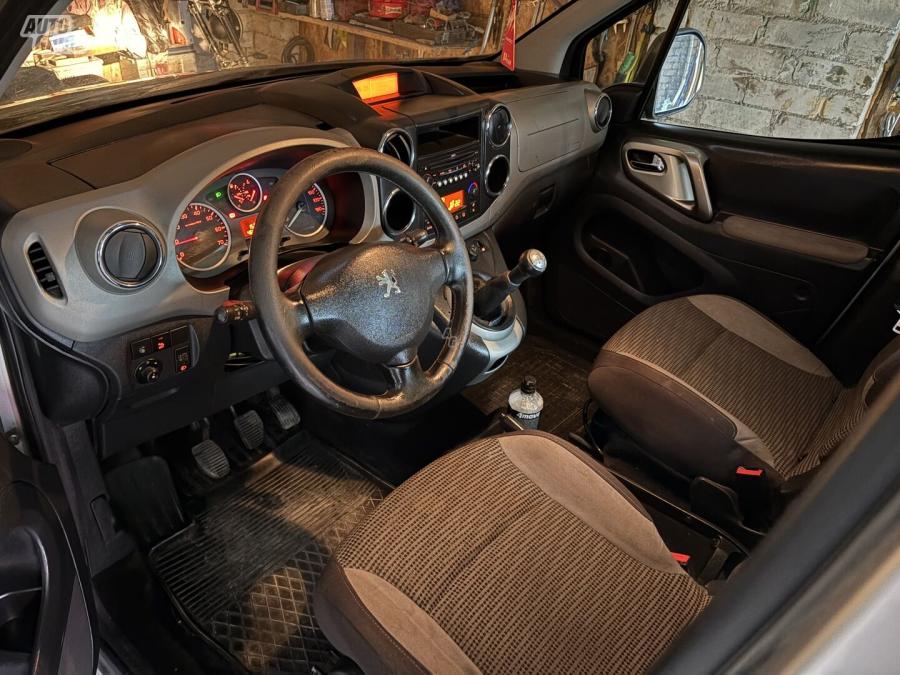 Pelēks Peugeot Partner 2009 Vilkaviškis, ar dzinēja tilpumu 1.60 L un nobraukumu 0 tūkst. km par 1500 €, foto 8 vietnē AUTOMOTO.COM.LV