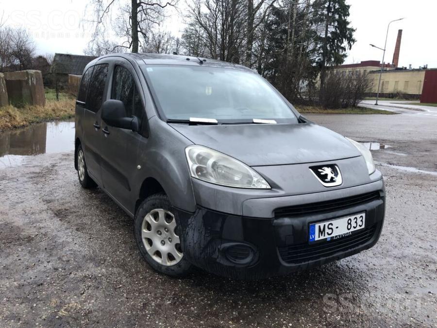 Grey Peugeot Partner 2010 in Talsi, with an engine capacity of 1.60 L and mileage of 370 thousand km for 1800 €, photo 1 on AUTOMOTO.COM.LV