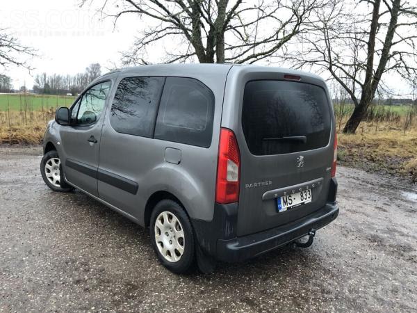Grey Peugeot Partner 2010 in Talsi, with an engine capacity of 1.60 L and mileage of 370 thousand km for 1800 €, photo 2 on AUTOMOTO.COM.LV