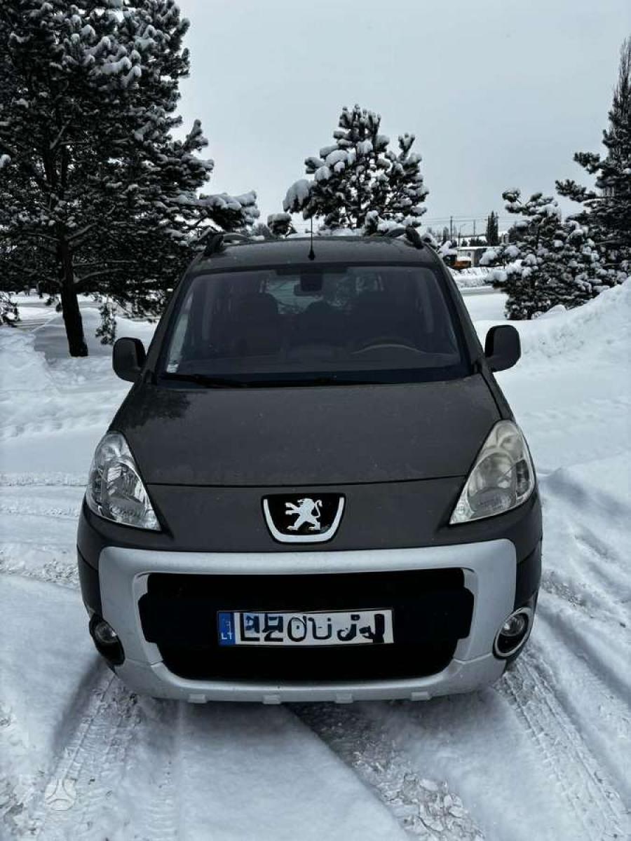 Pelēks Peugeot Partner 2011 Šilalė, ar dzinēja tilpumu 1.50 L un nobraukumu 281 tūkst. km par 3500 €, foto 1 vietnē AUTOMOTO.COM.LV