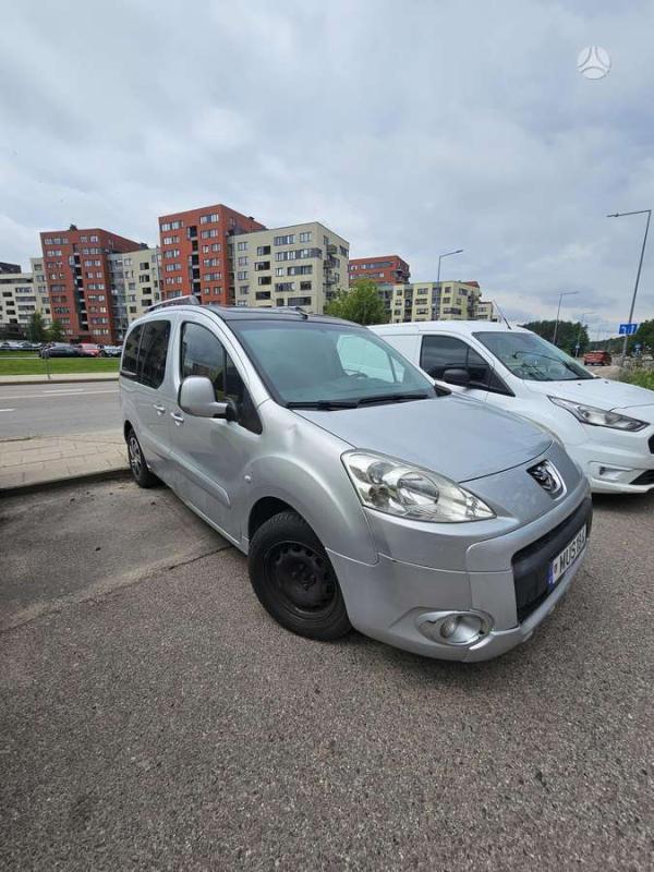 Grey Peugeot Partner 2011 in Vilnius, with an engine capacity of 1.56 L and mileage of 263 thousand km for 2000 €, photo 1 on AUTOMOTO.COM.LV
