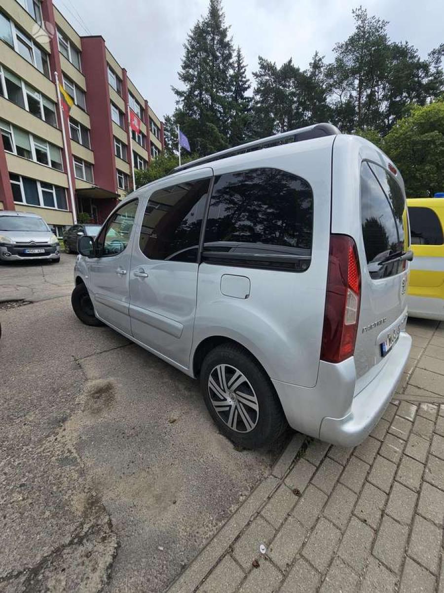 Grey Peugeot Partner 2011 in Vilnius, with an engine capacity of 1.56 L and mileage of 263 thousand km for 2000 €, photo 4 on AUTOMOTO.COM.LV
