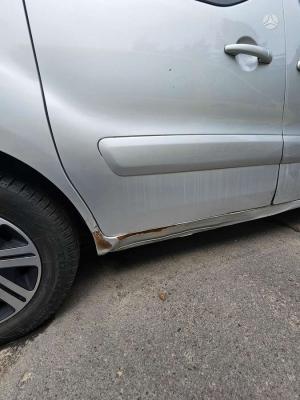 Grey Peugeot Partner 2011 in Vilnius, with an engine capacity of 1.56 L and mileage of 263 thousand km for 2000 €, photo 12 on AUTOMOTO.COM.LV