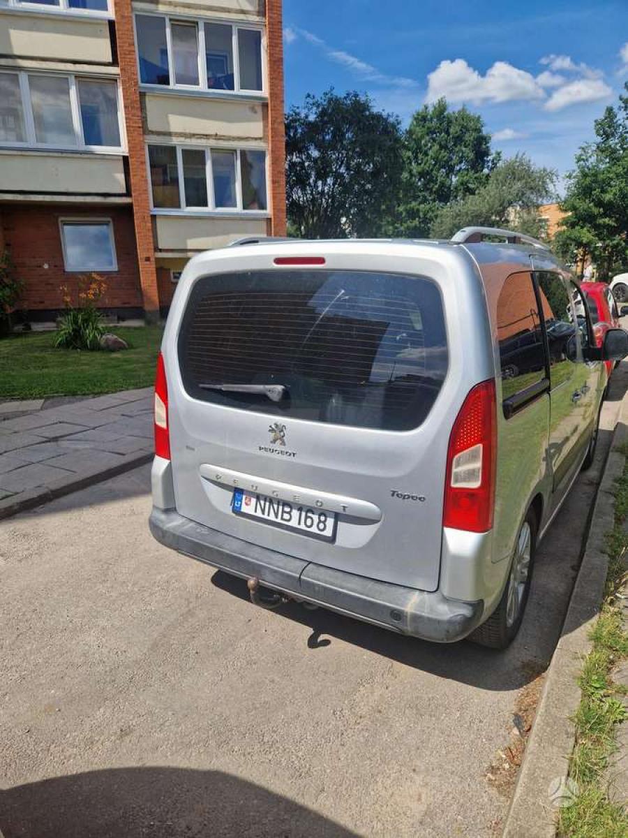 Grey Peugeot Partner 2011 in Siauliai, with an engine capacity of 1.56 L and mileage of 340 thousand km for 1650 €, photo 3 on AUTOMOTO.COM.LV