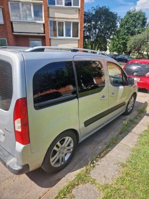 Grey Peugeot Partner 2011 in Siauliai, with an engine capacity of 1.56 L and mileage of 340 thousand km for 1650 €, photo 4 on AUTOMOTO.COM.LV