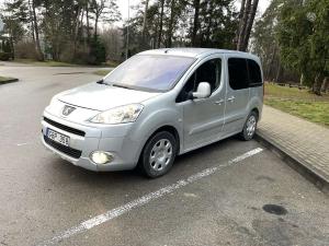Grey Peugeot Partner 2012 in Silale, with an engine capacity of 1.56 L and mileage of 351 thousand km for 1700 €, photo 3 on AUTOMOTO.COM.LV
