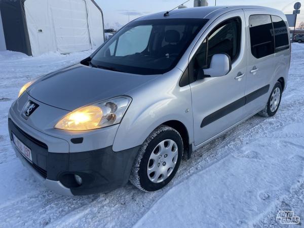Grey Peugeot Partner 2012 in Kaunas, with an engine capacity of 1.60 L and mileage of 320 thousand km for 4350 €, photo 1 on AUTOMOTO.COM.LV