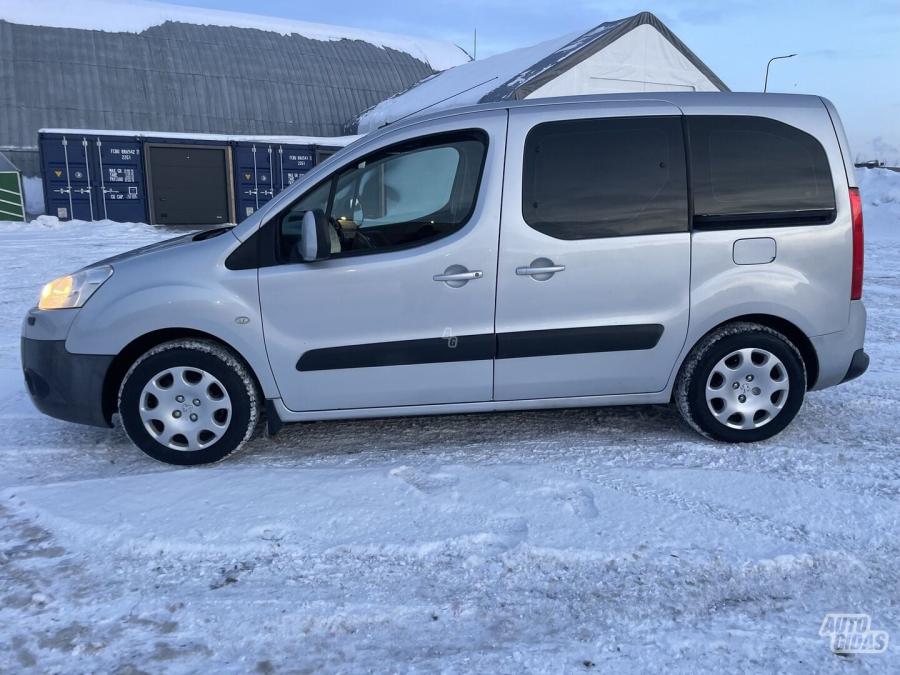 Pelēks Peugeot Partner 2012 Kauņa, ar dzinēja tilpumu 1.60 L un nobraukumu 320 tūkst. km par 4350 €, foto 2 vietnē AUTOMOTO.COM.LV