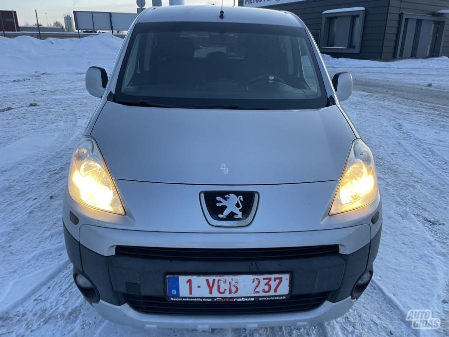 Pelēks Peugeot Partner 2012 Kauņa, ar dzinēja tilpumu 1.60 L un nobraukumu 320 tūkst. km par 4350 €, foto 5 vietnē AUTOMOTO.COM.LV