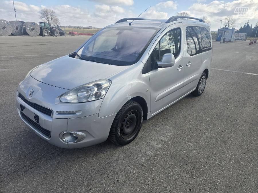Grey Peugeot Partner 2012 in Marijampole, with an engine capacity of 1.60 L and mileage of 209 thousand km for 3650 €, photo 1 on AUTOMOTO.COM.LV