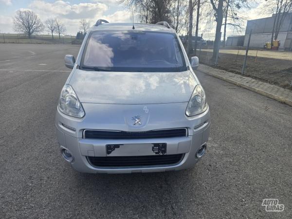 Pelēks Peugeot Partner 2012 Marijampole, ar dzinēja tilpumu 1.60 L un nobraukumu 209 tūkst. km par 3650 €, foto 2 vietnē AUTOMOTO.COM.LV