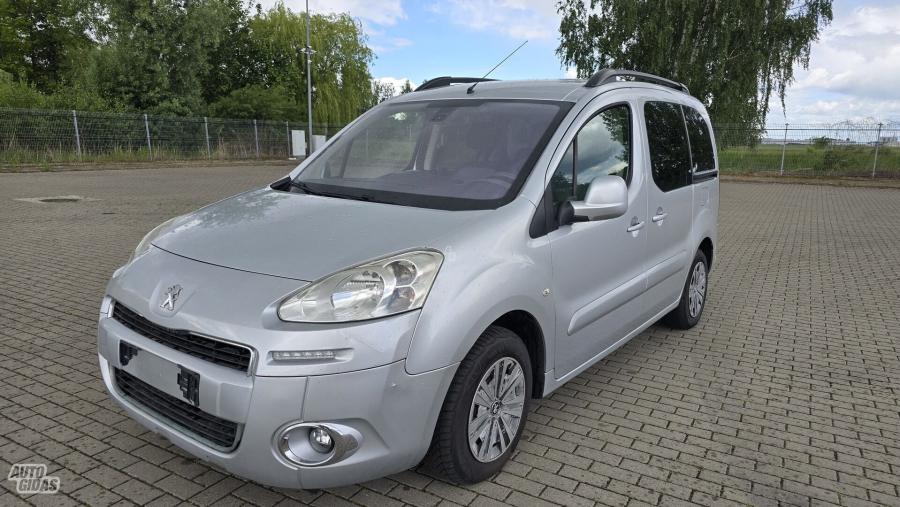 Pelēks Peugeot Partner 2012 Marijampole, ar dzinēja tilpumu 1.60 L un nobraukumu 209 tūkst. km par 3300 €, foto 1 vietnē AUTOMOTO.COM.LV