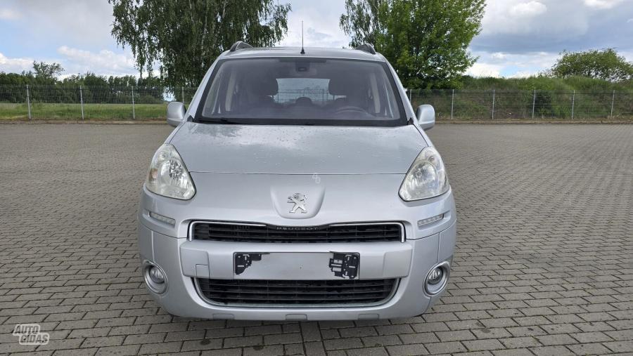 Pelēks Peugeot Partner 2012 Marijampole, ar dzinēja tilpumu 1.60 L un nobraukumu 209 tūkst. km par 3300 €, foto 4 vietnē AUTOMOTO.COM.LV