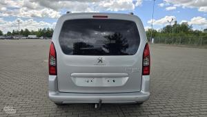 Pelēks Peugeot Partner 2012 Marijampole, ar dzinēja tilpumu 1.60 L un nobraukumu 209 tūkst. km par 3300 €, foto 7 vietnē AUTOMOTO.COM.LV