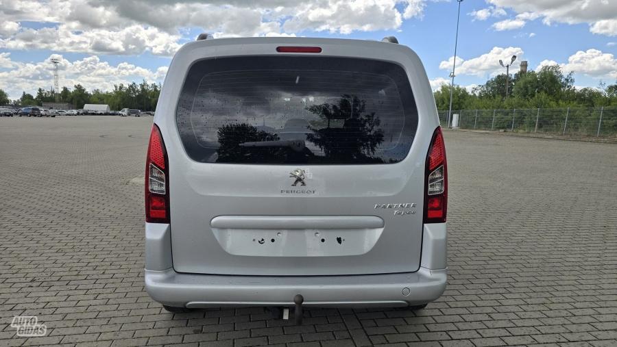 Pelēks Peugeot Partner 2012 Marijampole, ar dzinēja tilpumu 1.60 L un nobraukumu 209 tūkst. km par 3300 €, foto 7 vietnē AUTOMOTO.COM.LV