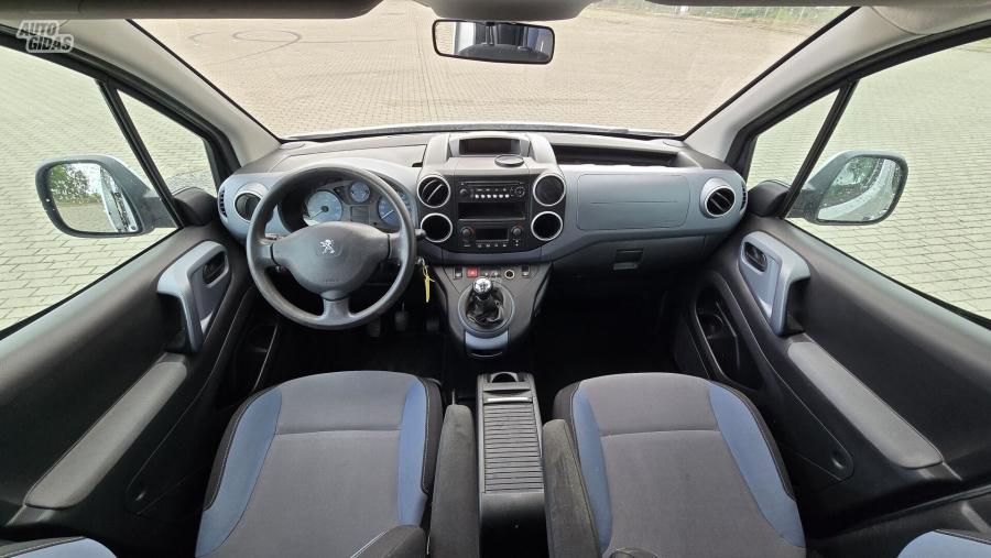 Pelēks Peugeot Partner 2012 Marijampole, ar dzinēja tilpumu 1.60 L un nobraukumu 209 tūkst. km par 3300 €, foto 10 vietnē AUTOMOTO.COM.LV