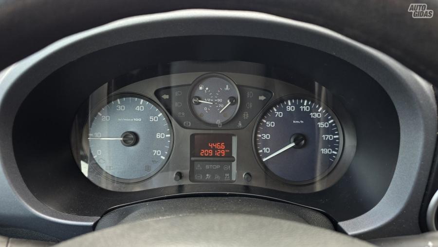 Pelēks Peugeot Partner 2012 Marijampole, ar dzinēja tilpumu 1.60 L un nobraukumu 209 tūkst. km par 3300 €, foto 14 vietnē AUTOMOTO.COM.LV