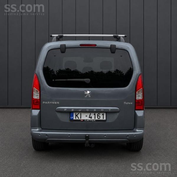 Pelēks Peugeot Partner 2012 Rīga, ar dzinēja tilpumu 1.60 L un nobraukumu 355 tūkst. km par 3900 €, foto 5 vietnē AUTOMOTO.COM.LV