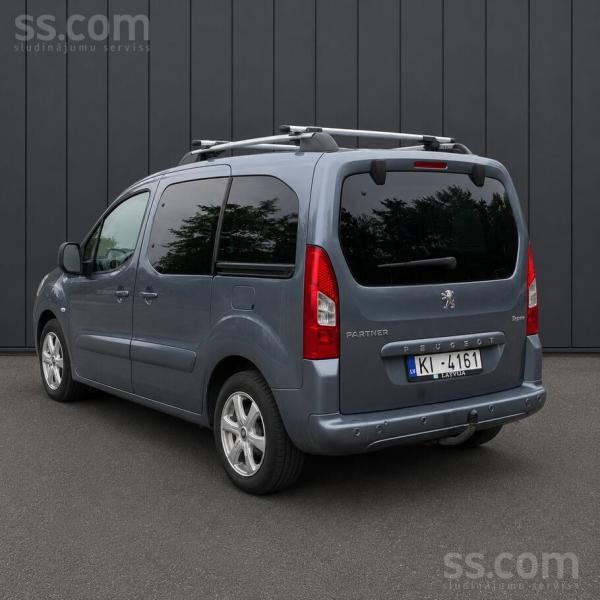 Pelēks Peugeot Partner 2012 Rīga, ar dzinēja tilpumu 1.60 L un nobraukumu 355 tūkst. km par 3900 €, foto 6 vietnē AUTOMOTO.COM.LV