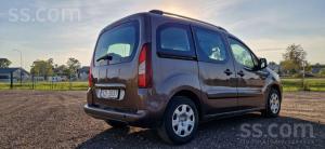 Pelēks Peugeot Partner 2012 Daugavpils, ar dzinēja tilpumu 1.60 L un nobraukumu 322 tūkst. km par 3950 €, foto 6 vietnē AUTOMOTO.COM.LV