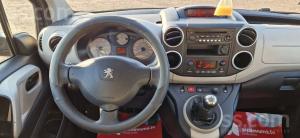 Pelēks Peugeot Partner 2012 Daugavpils, ar dzinēja tilpumu 1.60 L un nobraukumu 322 tūkst. km par 3950 €, foto 11 vietnē AUTOMOTO.COM.LV