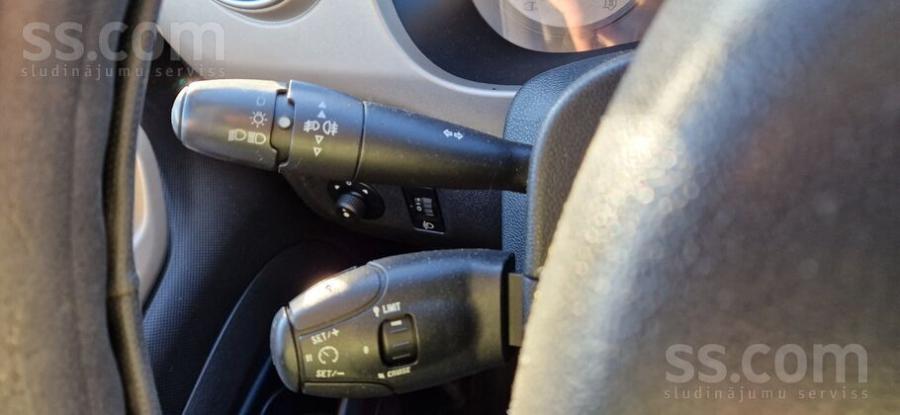 Pelēks Peugeot Partner 2012 Daugavpils, ar dzinēja tilpumu 1.60 L un nobraukumu 322 tūkst. km par 3950 €, foto 14 vietnē AUTOMOTO.COM.LV