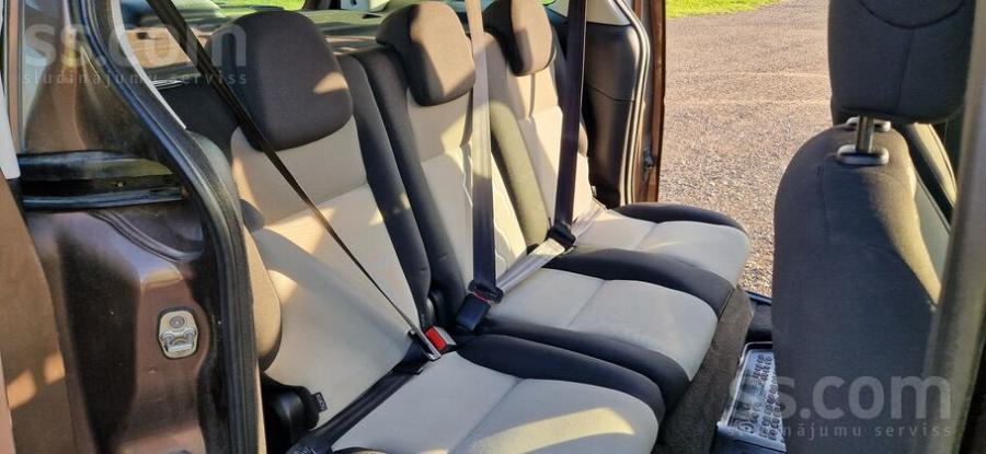 Pelēks Peugeot Partner 2012 Daugavpils, ar dzinēja tilpumu 1.60 L un nobraukumu 322 tūkst. km par 3950 €, foto 22 vietnē AUTOMOTO.COM.LV