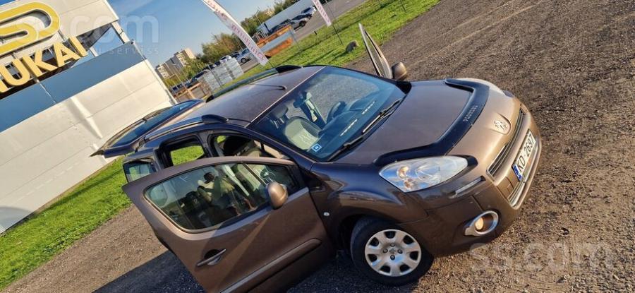 Pelēks Peugeot Partner 2012 Daugavpils, ar dzinēja tilpumu 1.60 L un nobraukumu 322 tūkst. km par 3950 €, foto 34 vietnē AUTOMOTO.COM.LV