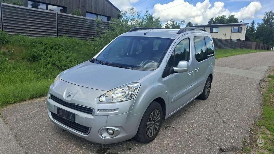 Pelēks Peugeot Partner 2012 Kauņa, ar dzinēja tilpumu 1.56 L un nobraukumu 190 tūkst. km par 5250 €, foto 3 vietnē AUTOMOTO.COM.LV