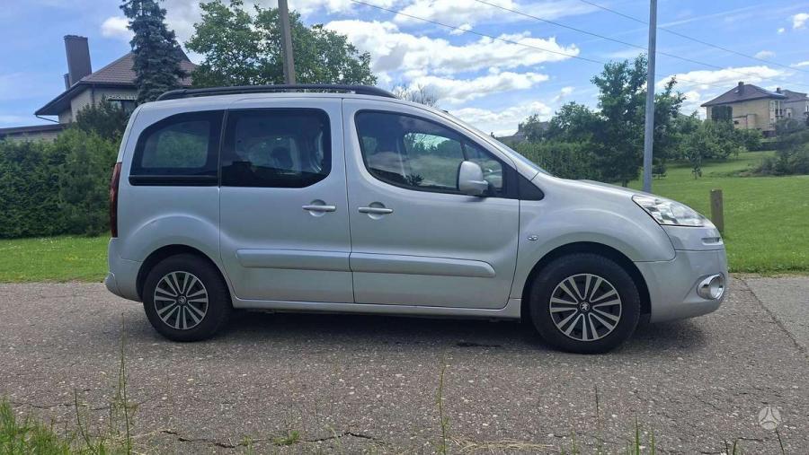 Pelēks Peugeot Partner 2012 Kauņa, ar dzinēja tilpumu 1.56 L un nobraukumu 190 tūkst. km par 5250 €, foto 7 vietnē AUTOMOTO.COM.LV