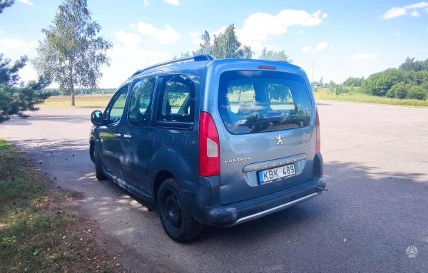 Grey Peugeot Partner 2012 in Panevezys, with an engine capacity of 1.56 L and mileage of 446 thousand km for 2500 €, photo 6 on AUTOMOTO.COM.LV