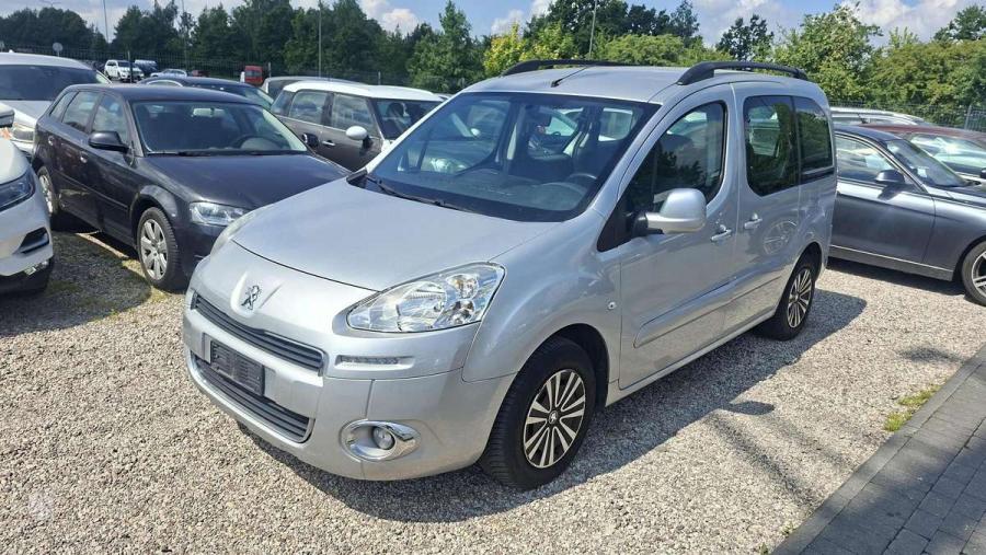 Pelēks Peugeot Partner 2012 Kauņa, ar dzinēja tilpumu 1.56 L un nobraukumu 190 tūkst. km par 5200 €, foto 5 vietnē AUTOMOTO.COM.LV