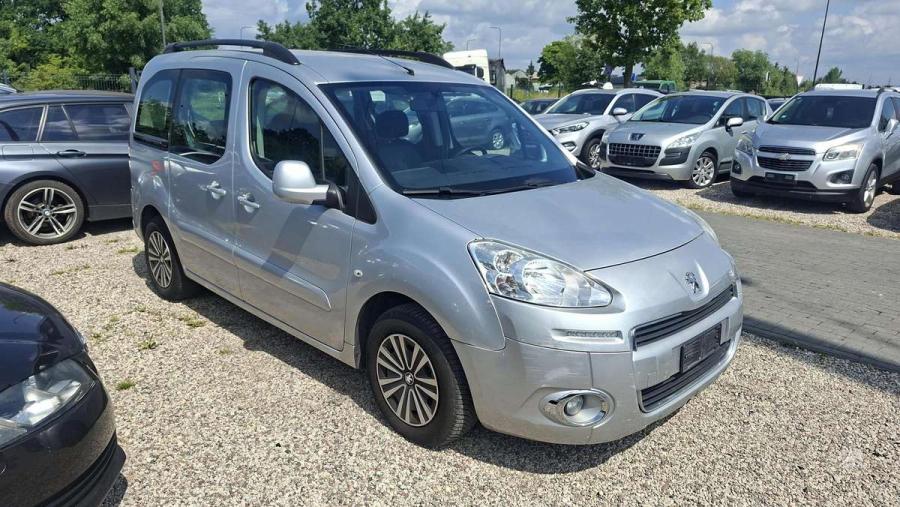 Pelēks Peugeot Partner 2012 Kauņa, ar dzinēja tilpumu 1.56 L un nobraukumu 190 tūkst. km par 5200 €, foto 7 vietnē AUTOMOTO.COM.LV